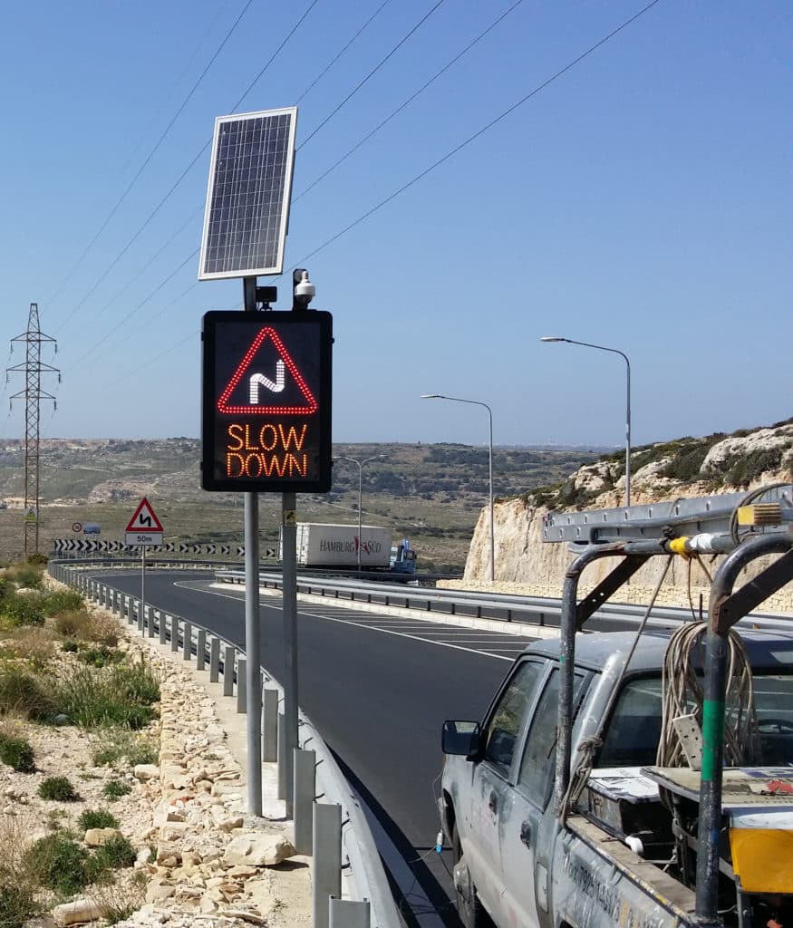 A Guide To Solar Powered LED Signs | Messagemaker Displays